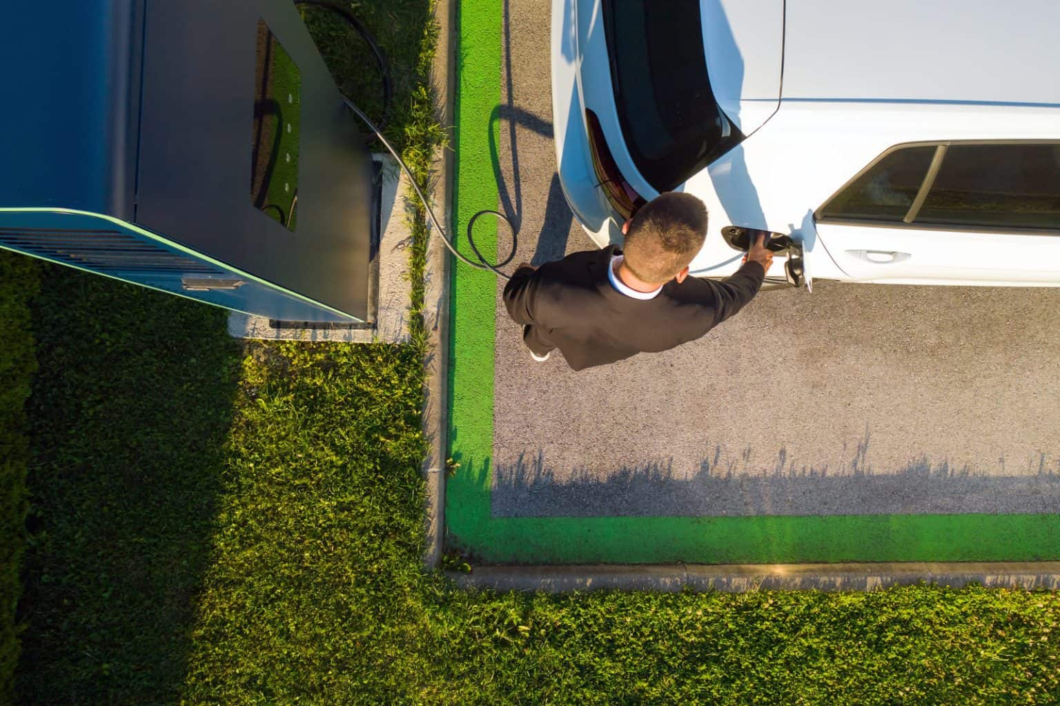 V2Hとは？システムの特徴や種類、メリット・デメリットを徹底解説 - EcoFlow(エコフロー)公式ブログ